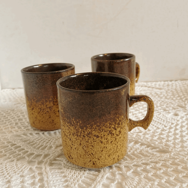 Temuka - 3 two tone cups - Vintage Recycled